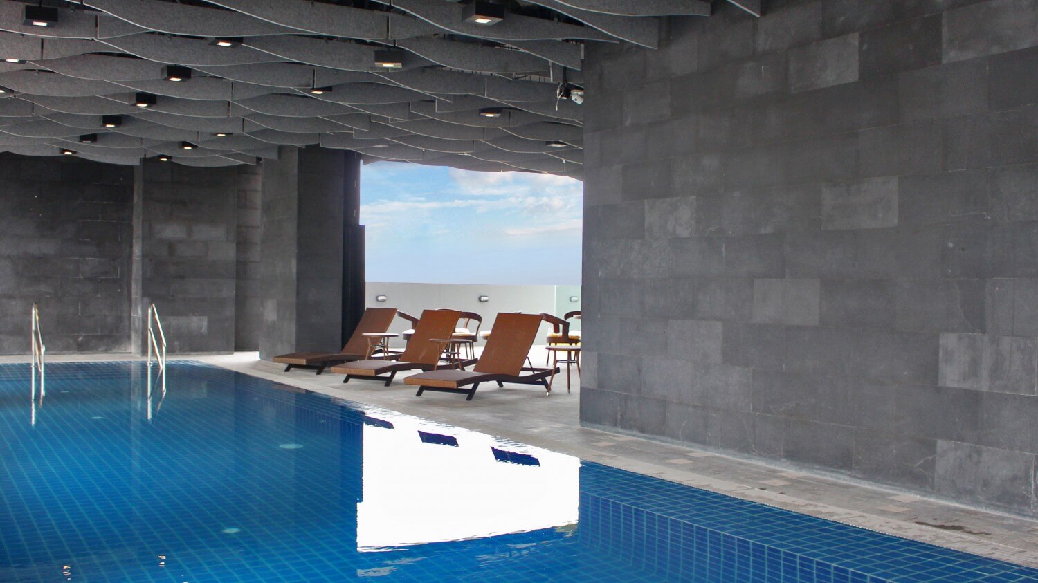 Torre Central - condo near UST